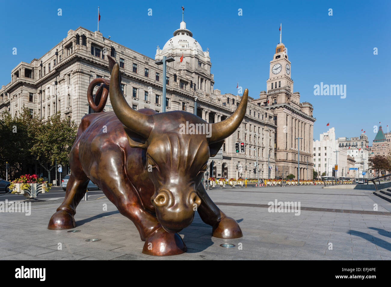 Shanghai bull hi-res stock photography and images - Alamy