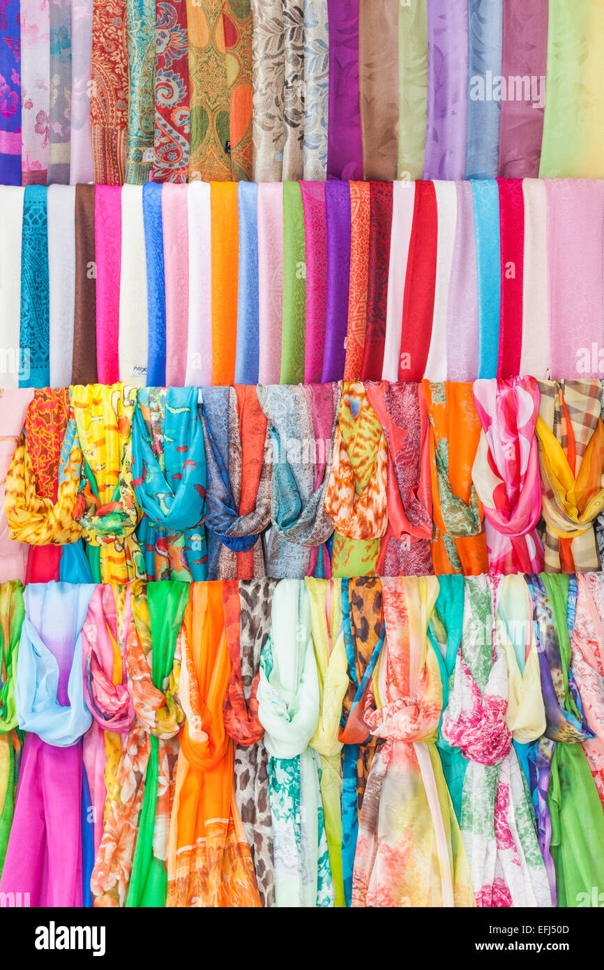 China, Shanghai, Yuyuan Garden, Silk Shop Stock Photo - Alamy