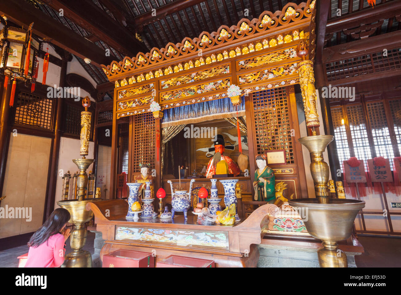 China, Shanghai, Yuyuan Garden, City God Temple of Shanghai, Taoist ...
