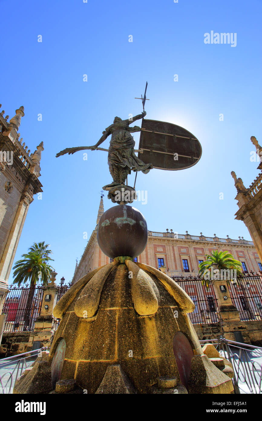 The Giraldillo - famous weathervane (16th century), symbol of Sevilla ...