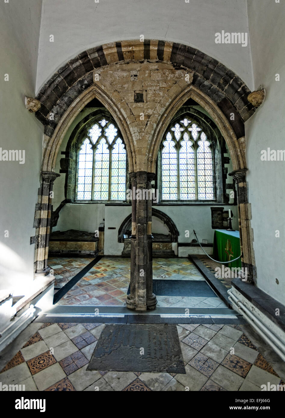 St davids cathedral shrine hi-res stock photography and images - Alamy