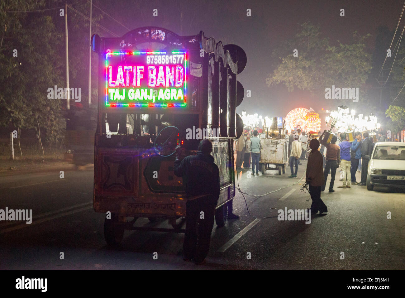 Indian wedding procession hi-res stock photography and images - Alamy