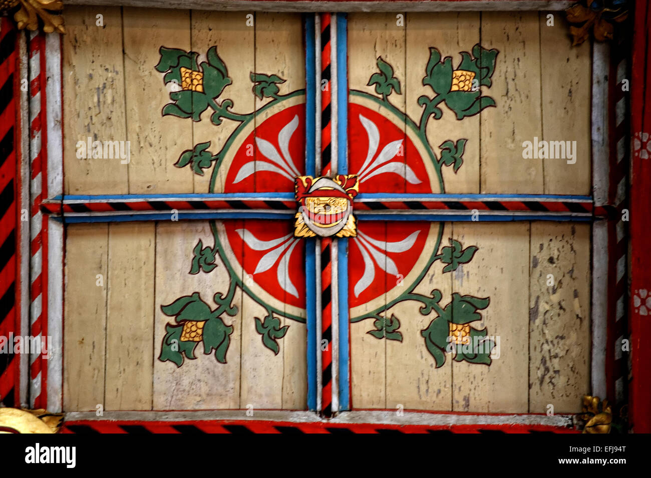 St davids cathedral shrine hi-res stock photography and images - Alamy