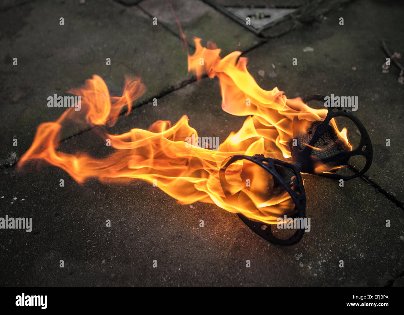 Diabolo hi-res stock photography and images - Alamy