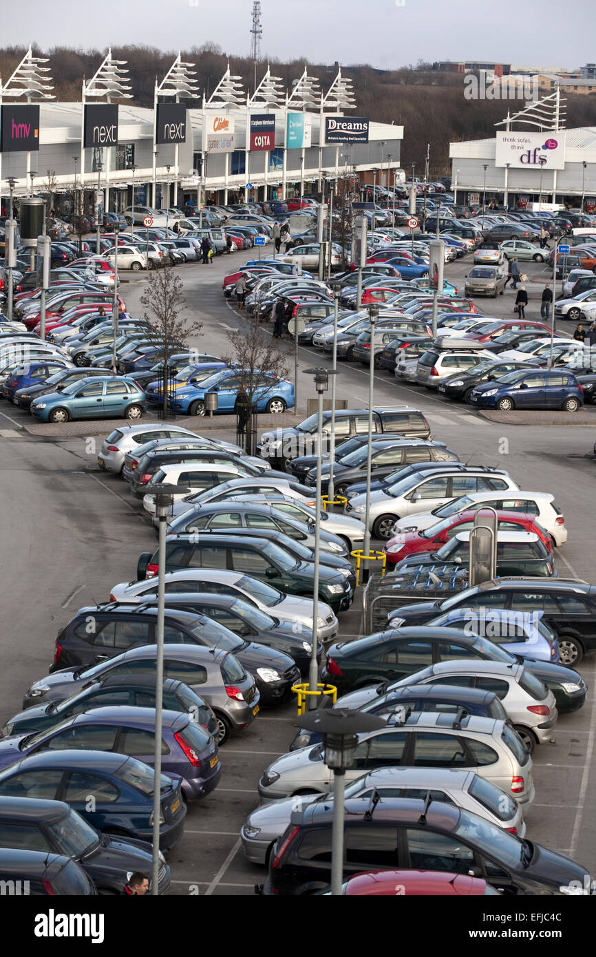 Car park hi-res stock photography and images - Alamy