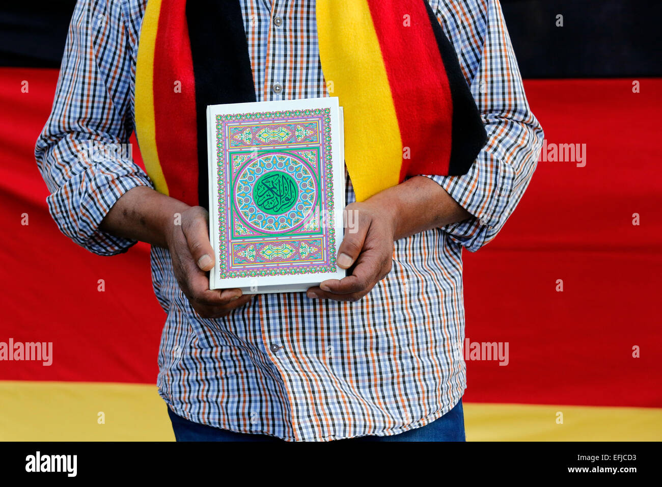 Islam flag hi-res stock photography and images - Alamy