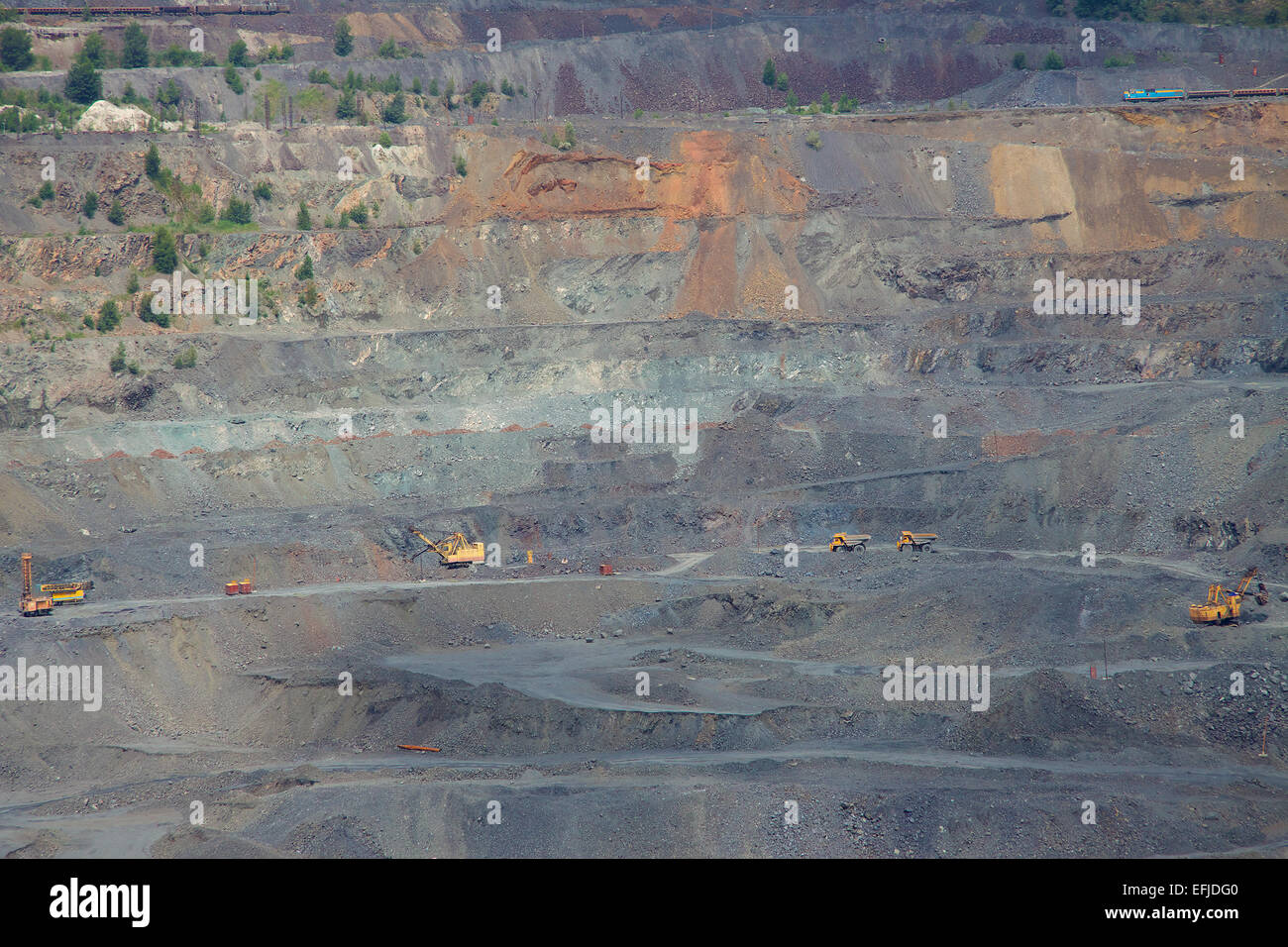 Iron ore opencast mining - the side view of the pit Stock Photo - Alamy