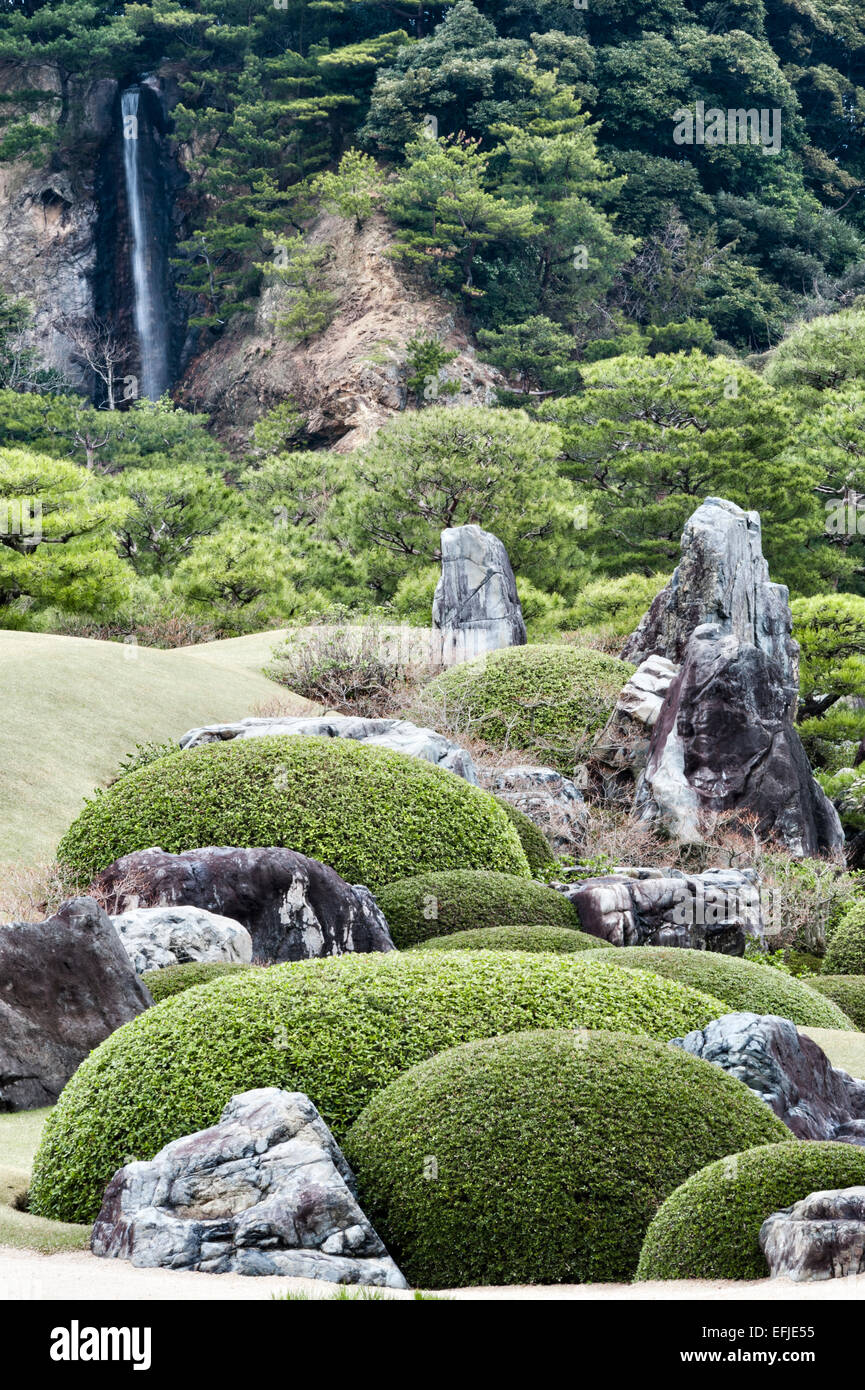 The artificial Kikaku Waterfall in the 20c gardens of the Adachi Museum ...