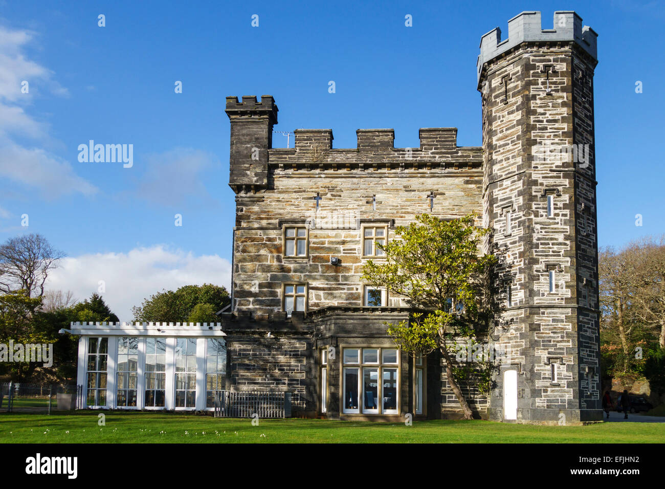 Castell deudraeth portmeirion hi-res stock photography and images - Alamy