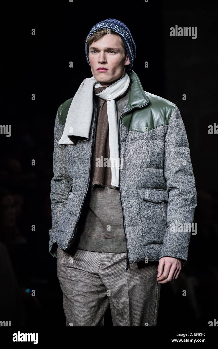 Barcelona, Spain. 5th February, 2015. Models on the catwalk present the ...