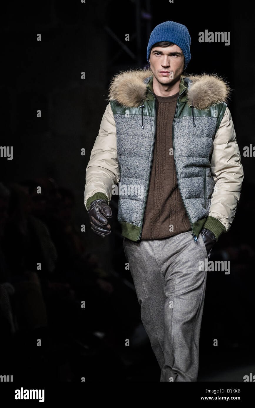 Barcelona, Spain. 5th February, 2015. Models on the catwalk present the ...