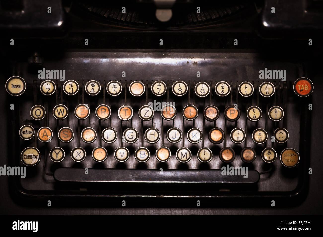 Old qwerty keyboard typing classic hi-res stock photography and images ...