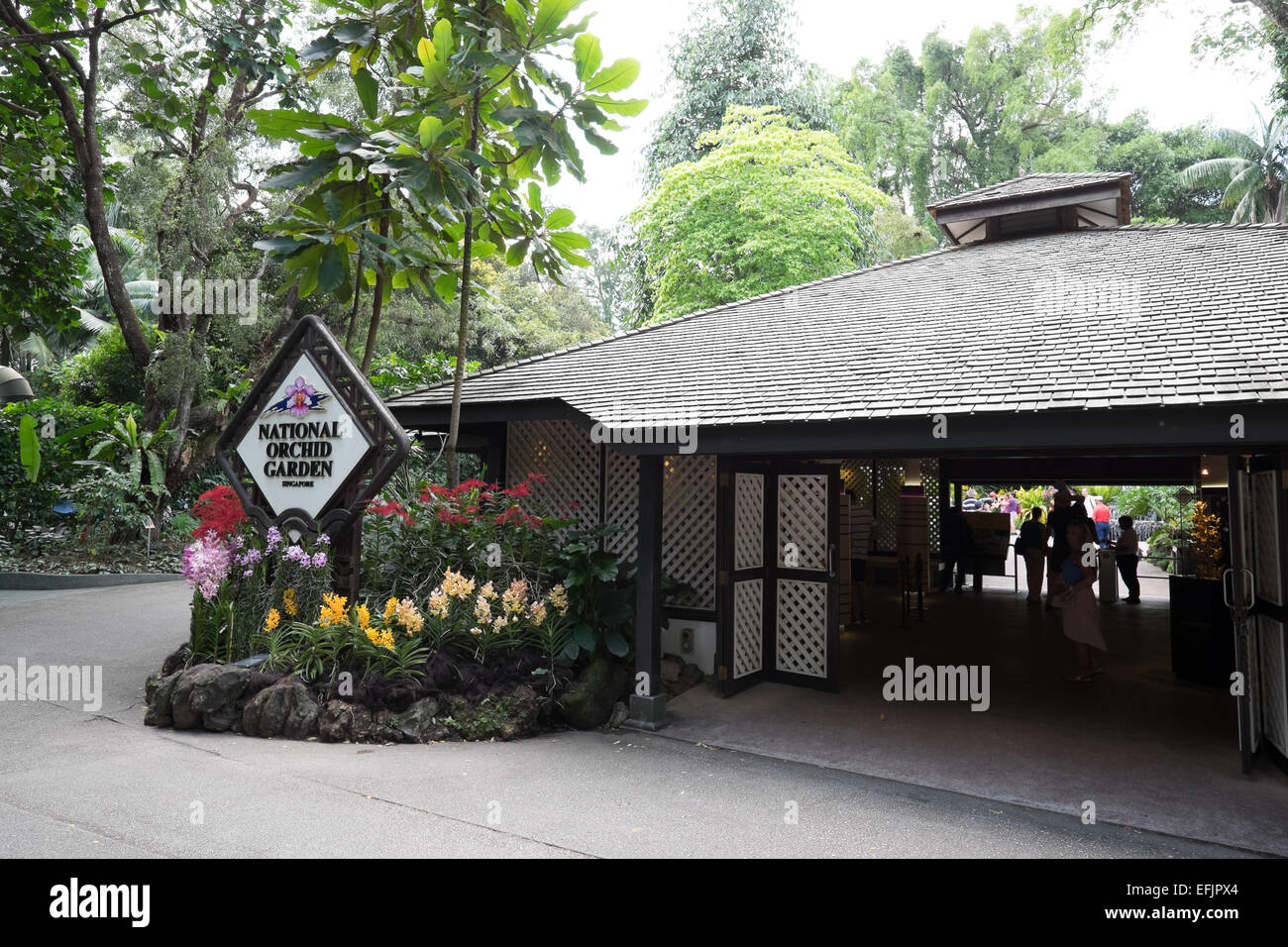 Entrance to botanic gardens singapore hi-res stock photography and ...