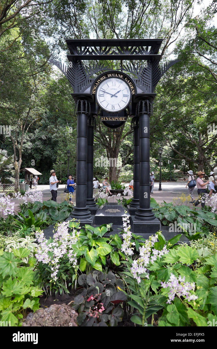 Singapore Botanic Gardens. Giant clock Stock Photo - Alamy