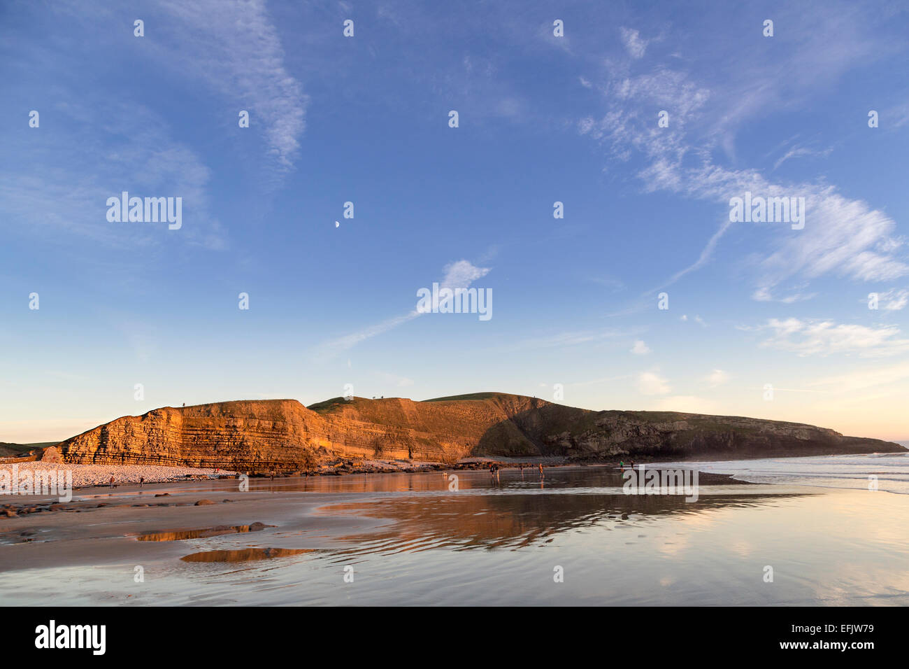 Southerndown beach at Dunraven on the Glamorgan Heritage Coast, Wales ...