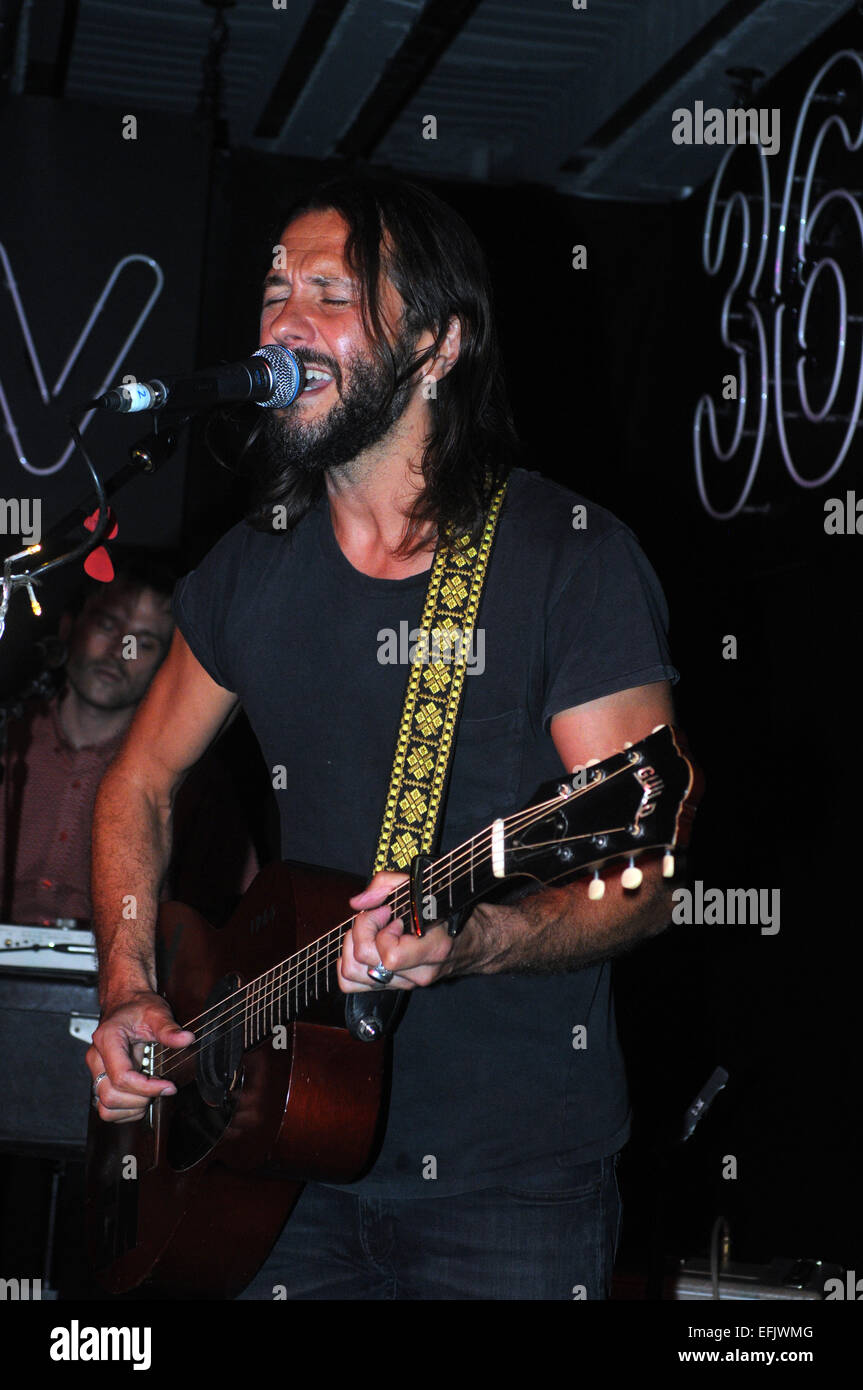 Lead singer feeder hi-res stock photography and images - Alamy