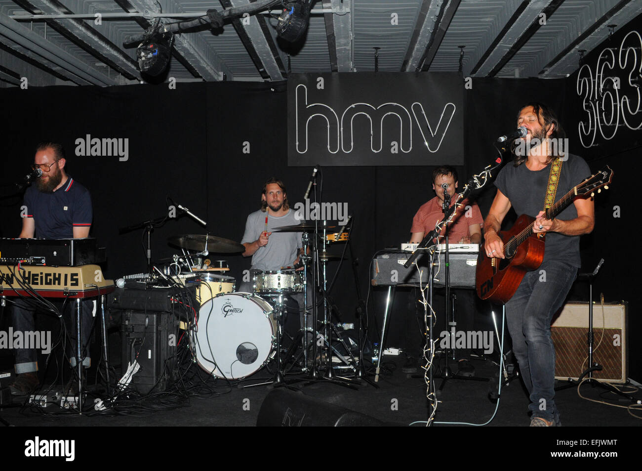 Feeder band hi-res stock photography and images - Alamy