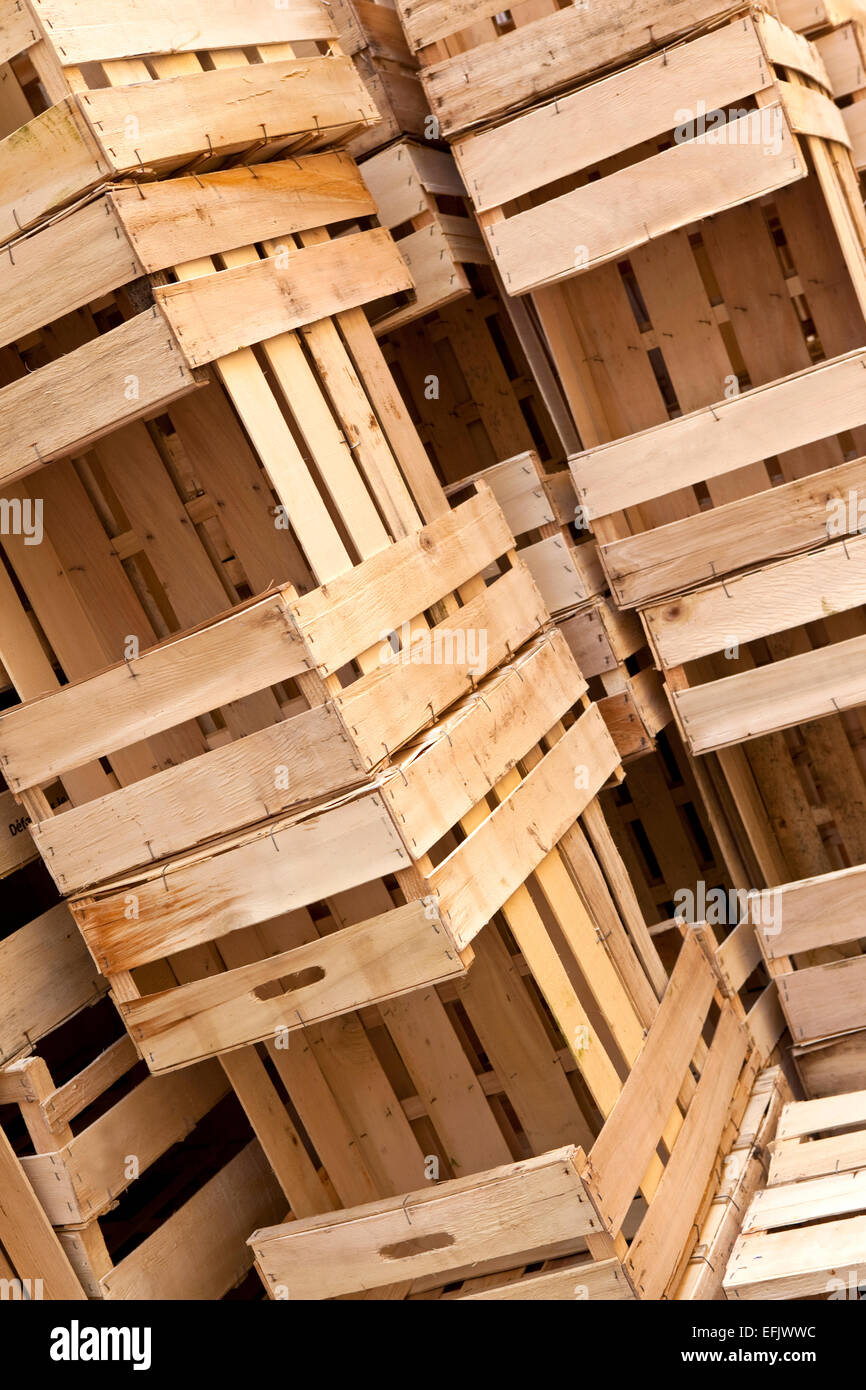 Wooden packing crates hi-res stock photography and images - Alamy