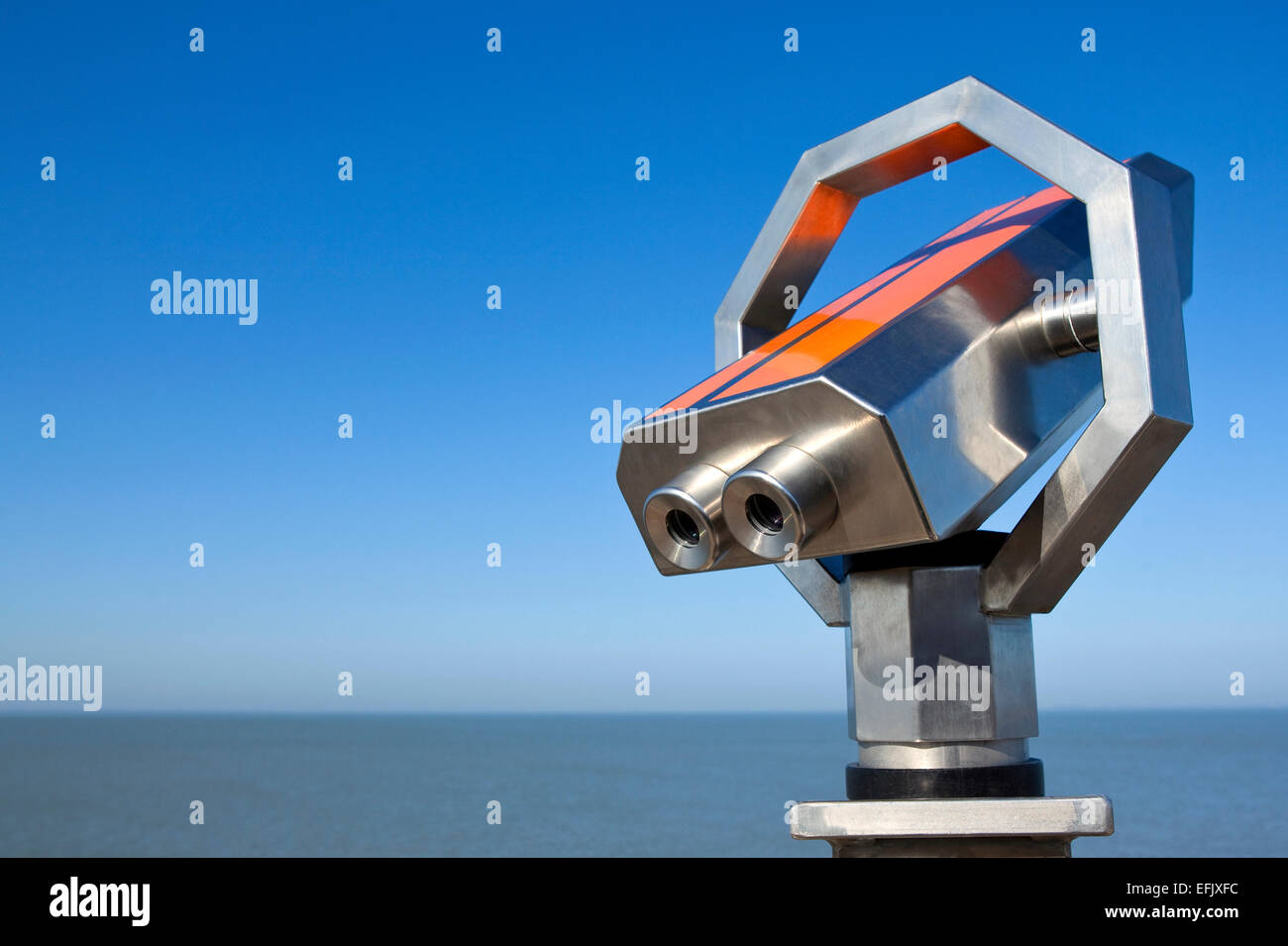Old telescope hi-res stock photography and images - Alamy