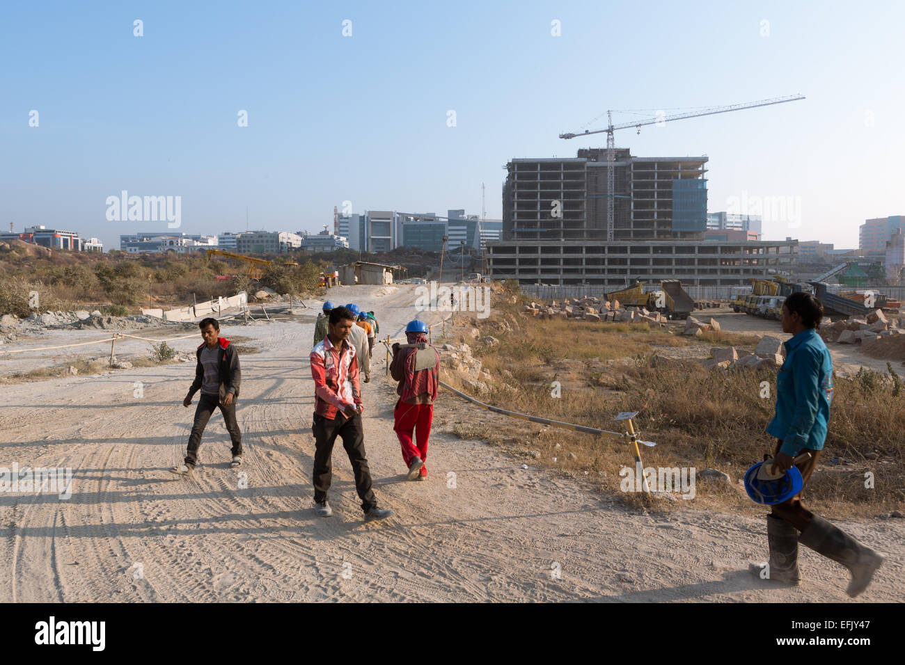 Indian construction workers hi-res stock photography and images - Alamy