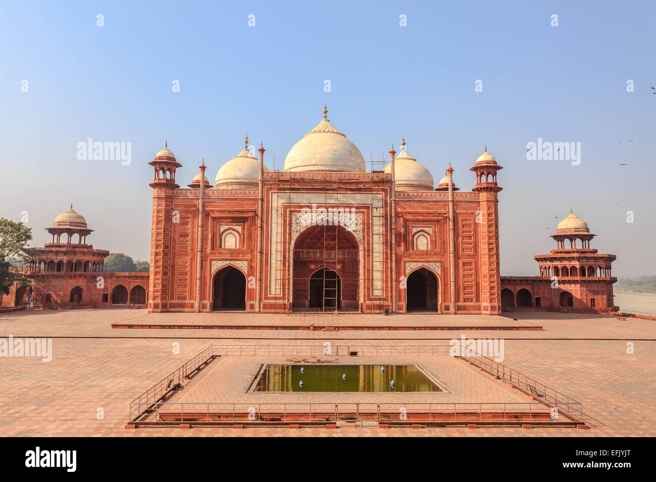 Mosque in the Taj mahal Complex, Agra, India Stock Photo - Alamy