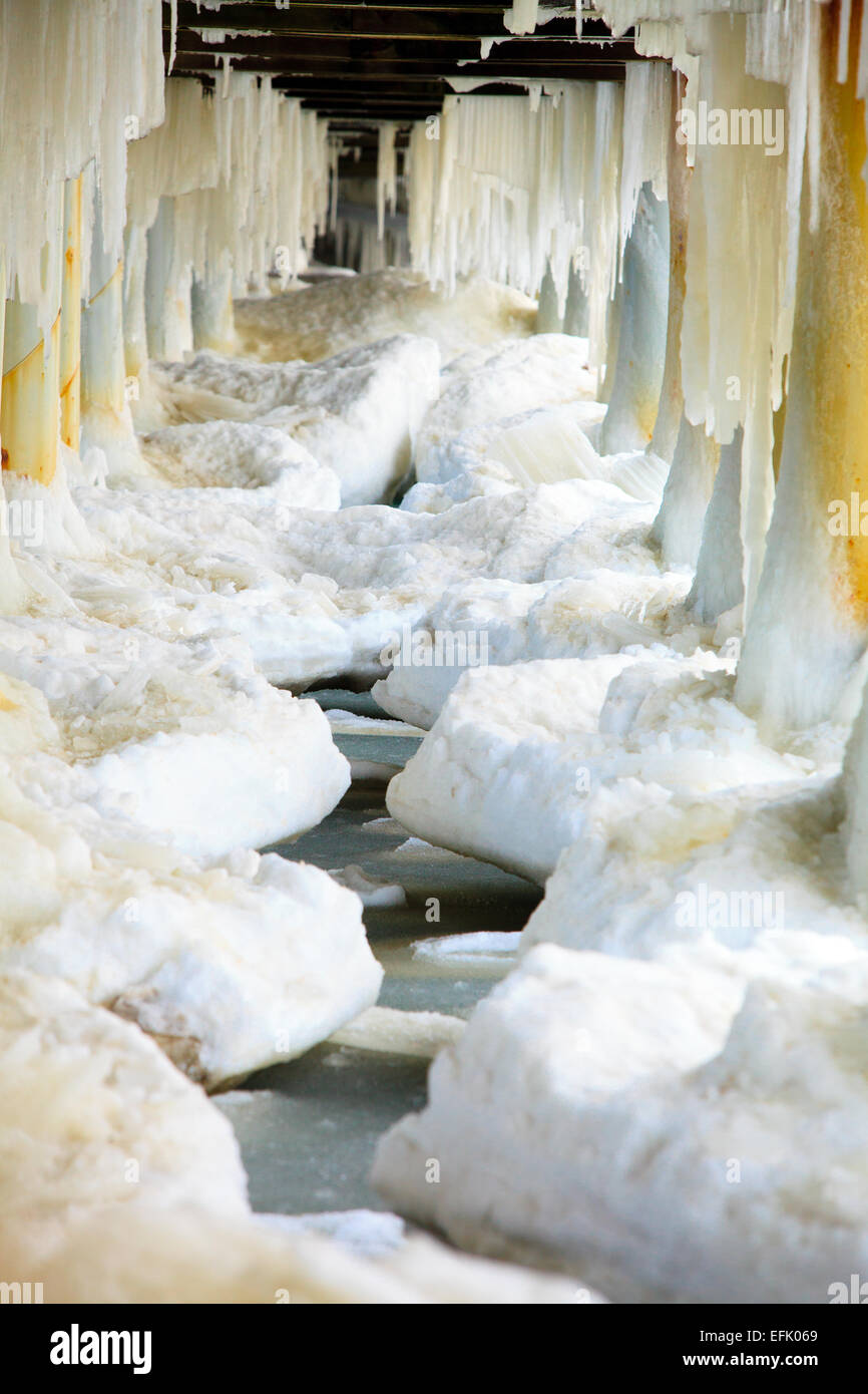 Winter scenery. Close up detail of old pier in Gdynia Orlowo Poland ...
