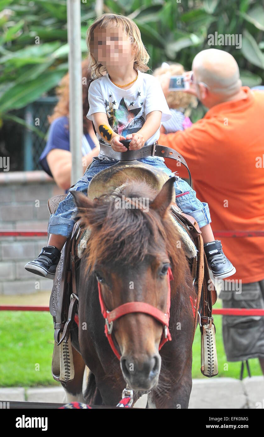 Selma Blair and her son Arthur Bleick visit a local petting zoo in ...