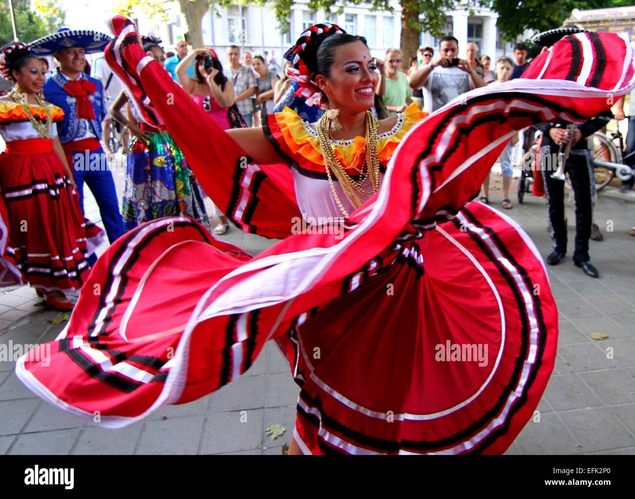 Participants from Mexico take part in the 23rd International Folklore ...