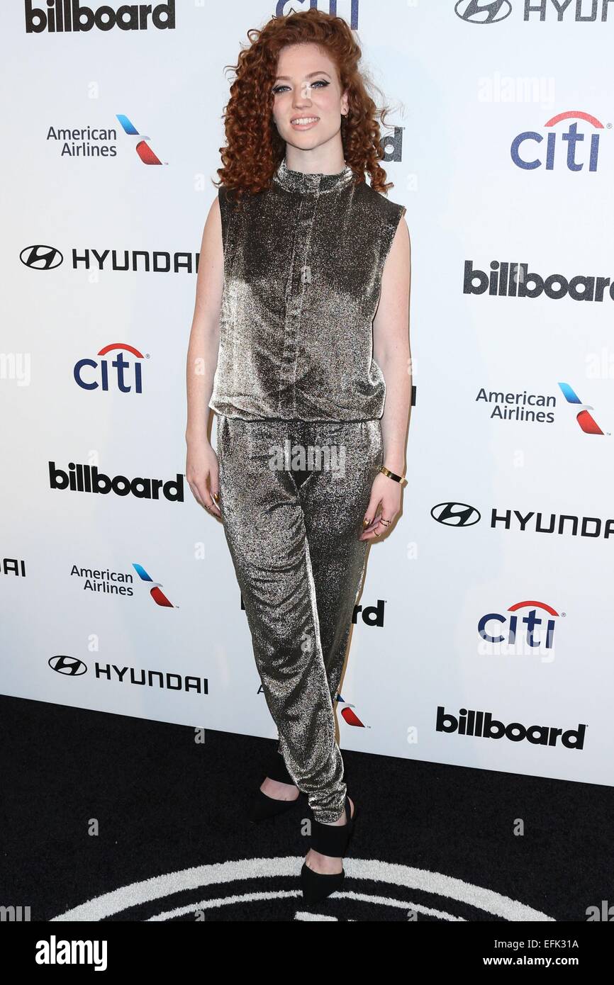 Jess glynne red hi-res stock photography and images - Alamy