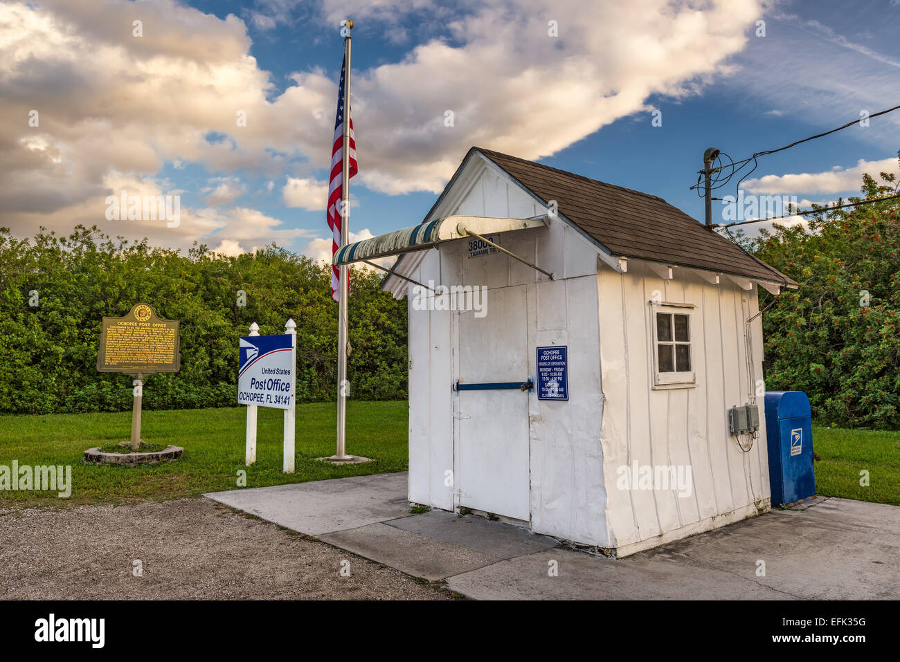 Vintage post office sign hi-res stock photography and images - Alamy