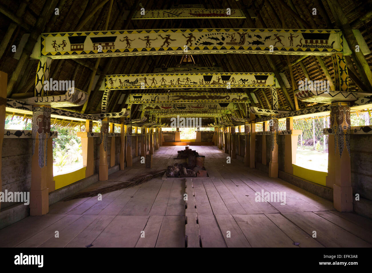 Traditional bai palau mens house hi-res stock photography and images ...