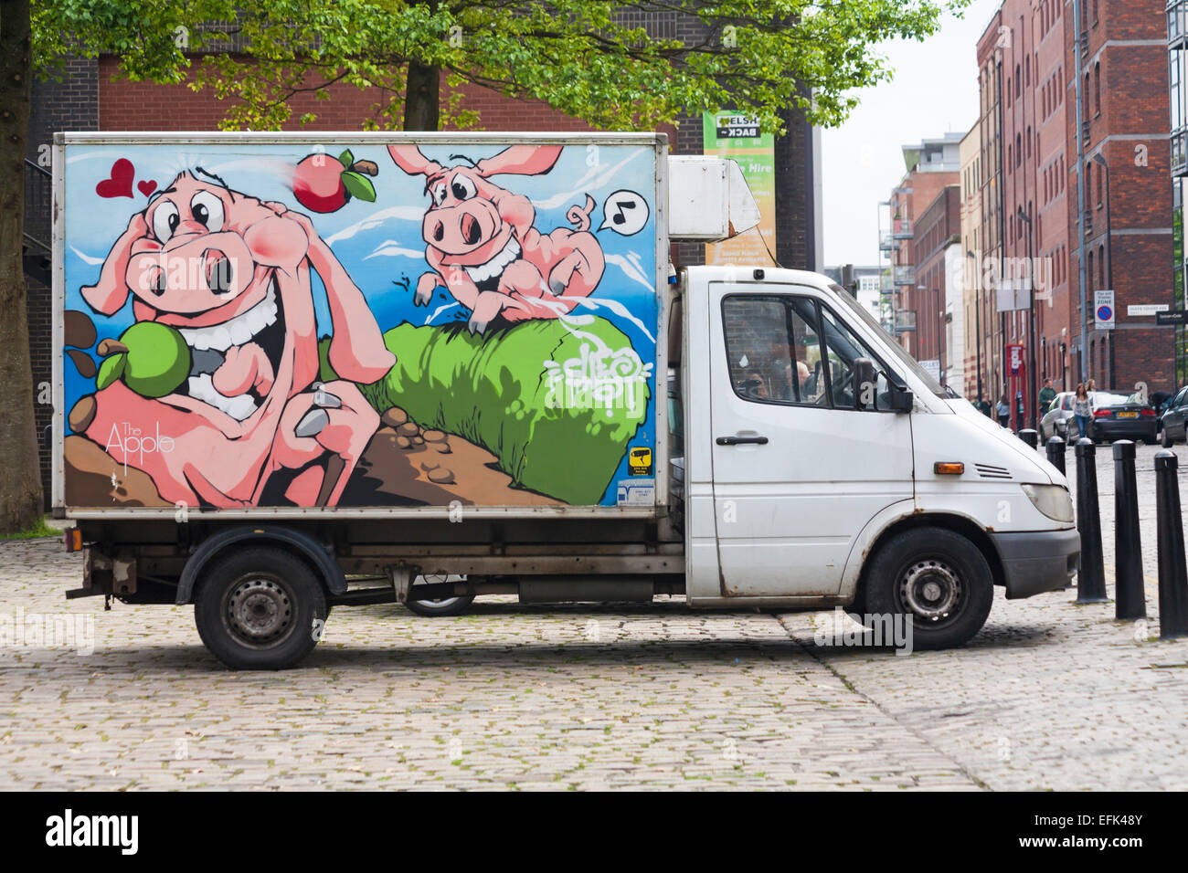 Apple van hi-res stock photography and images - Alamy