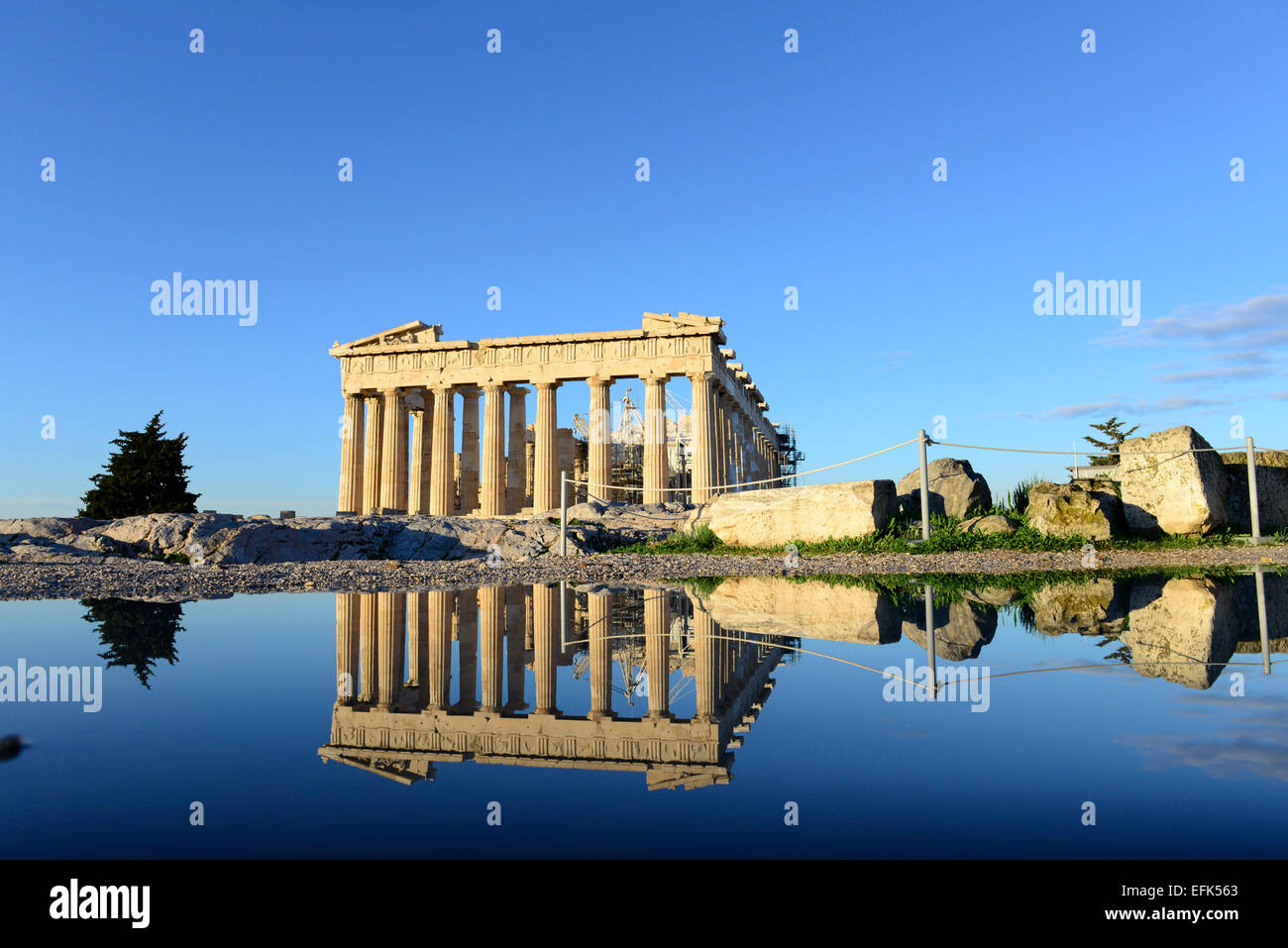 Mirror reflection of the Parthenon on top of the Acropolis in Athens Stock Photo - Alamy