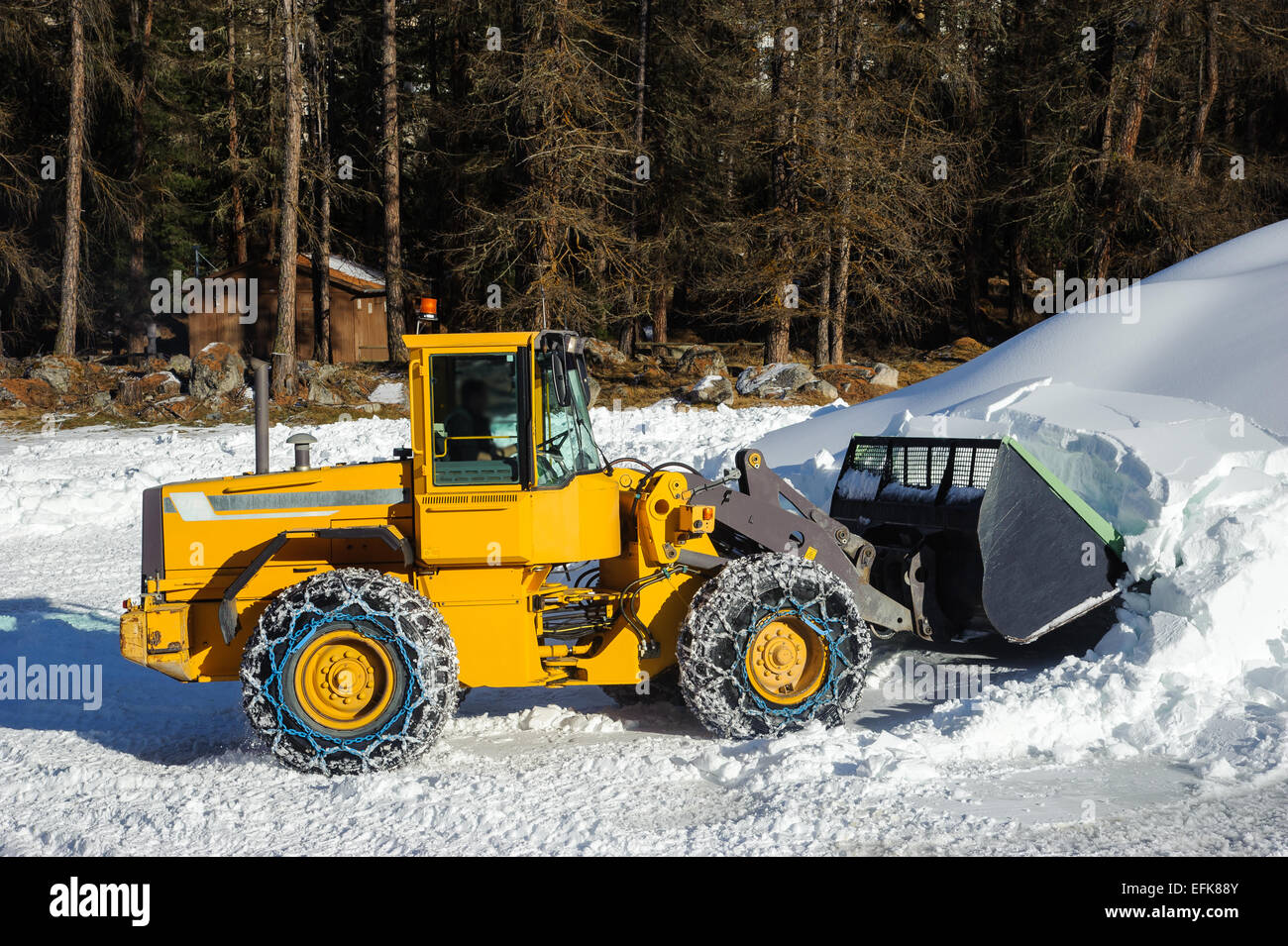 Bulldozer caterpillars hi-res stock photography and images - Alamy