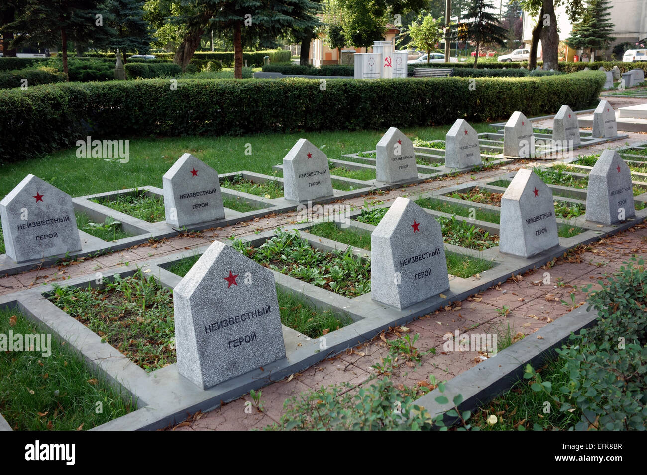 Graves of Soviet unknown soldiers who died during the World War II ...