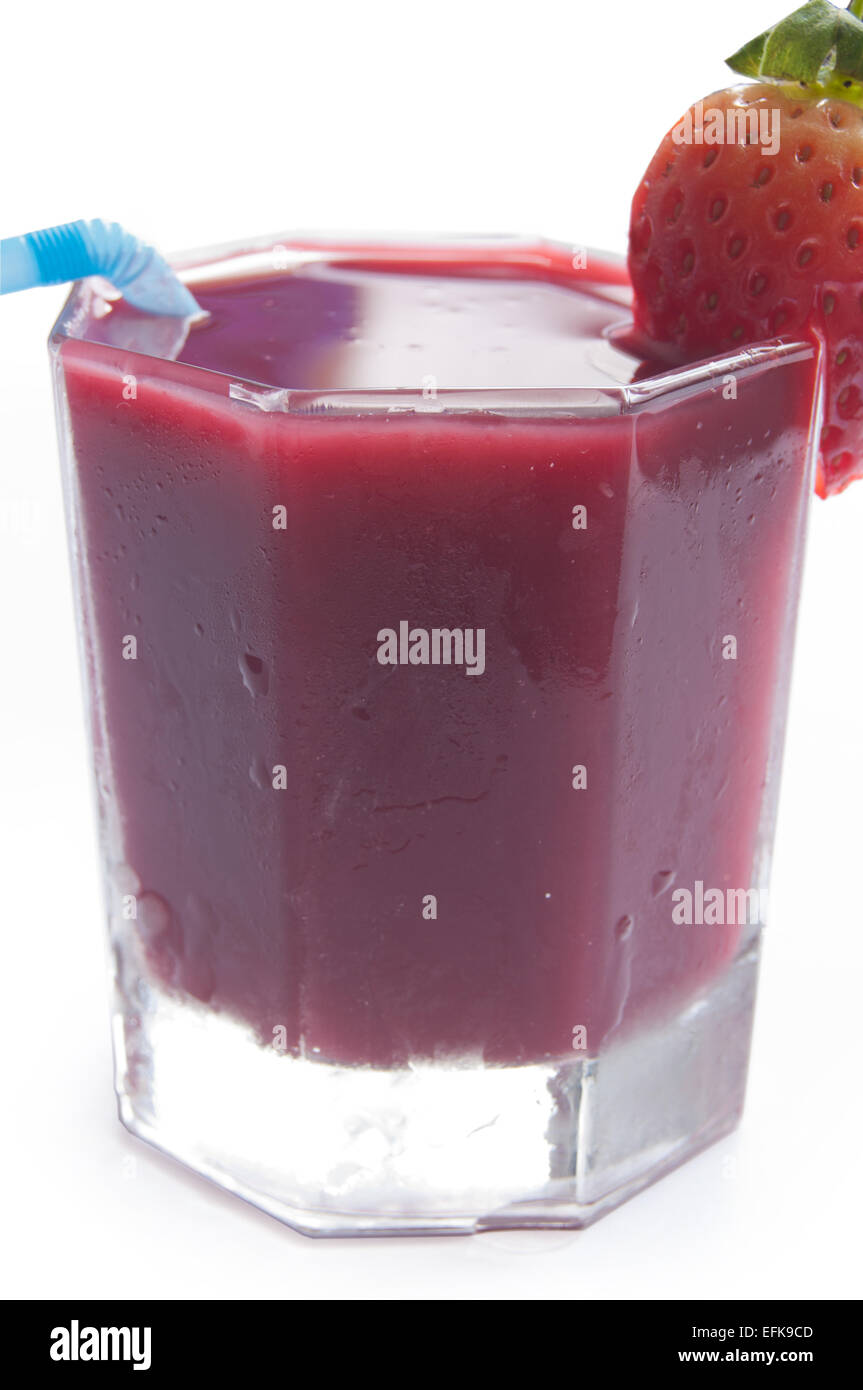 Chilled smoothie beverage with strawberry Stock Photo - Alamy