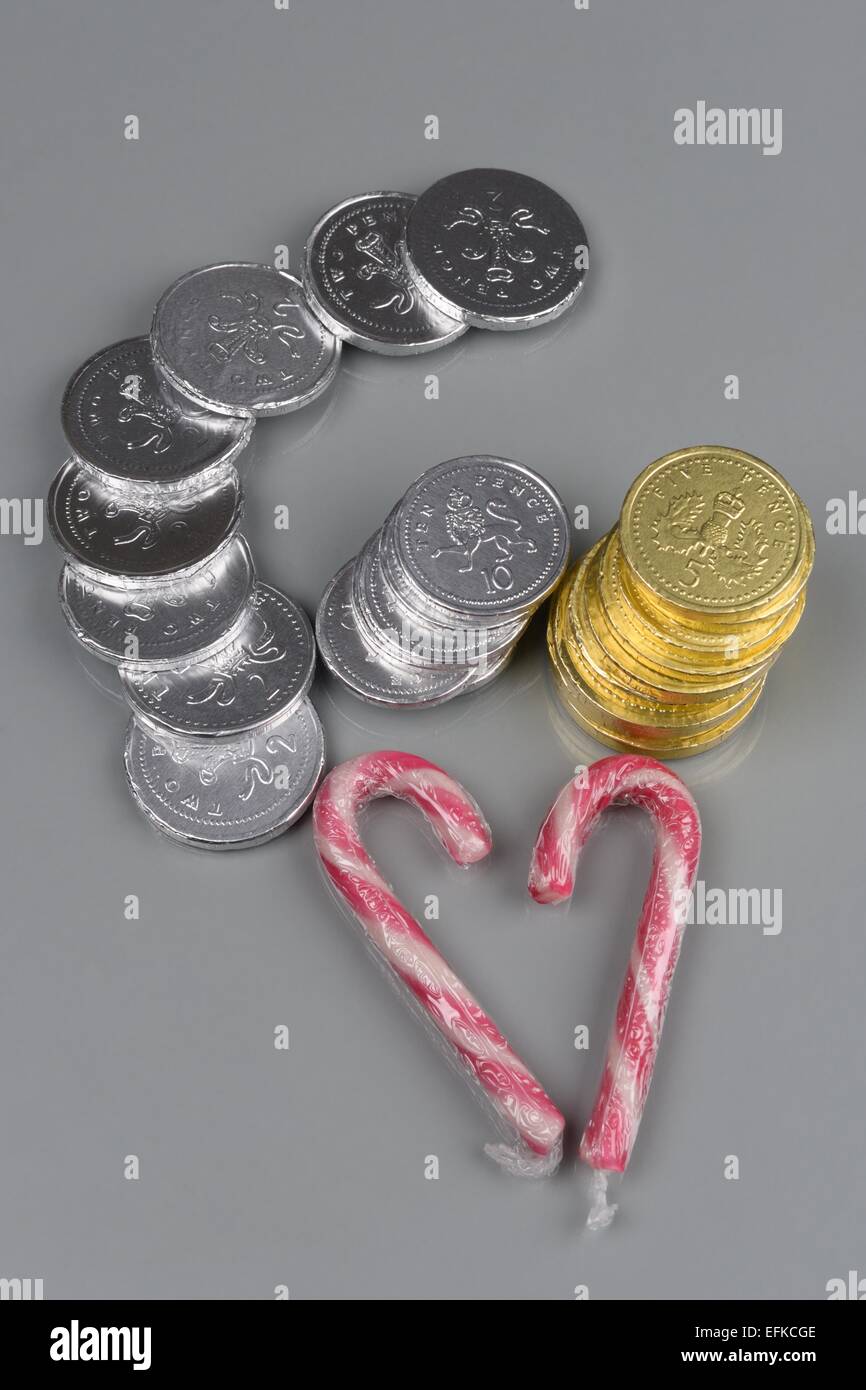 Money heart hi-res stock photography and images - Alamy