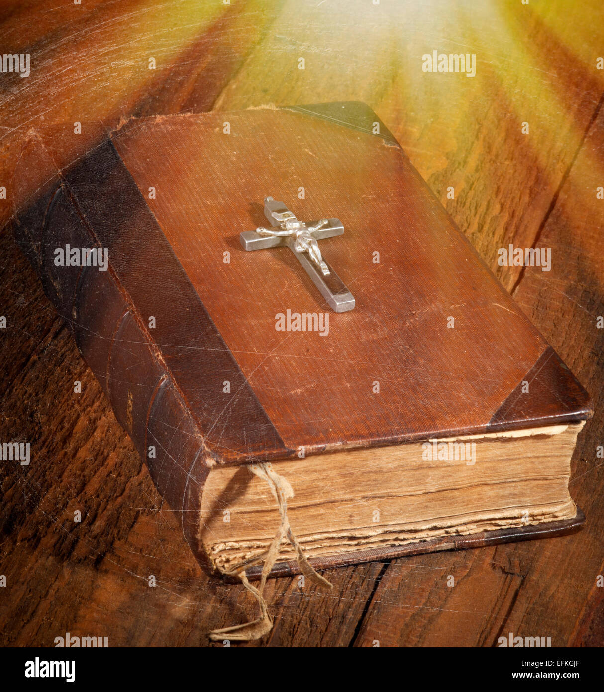 Old Holy Bible and Crucifix on wooden background Stock Photo - Alamy