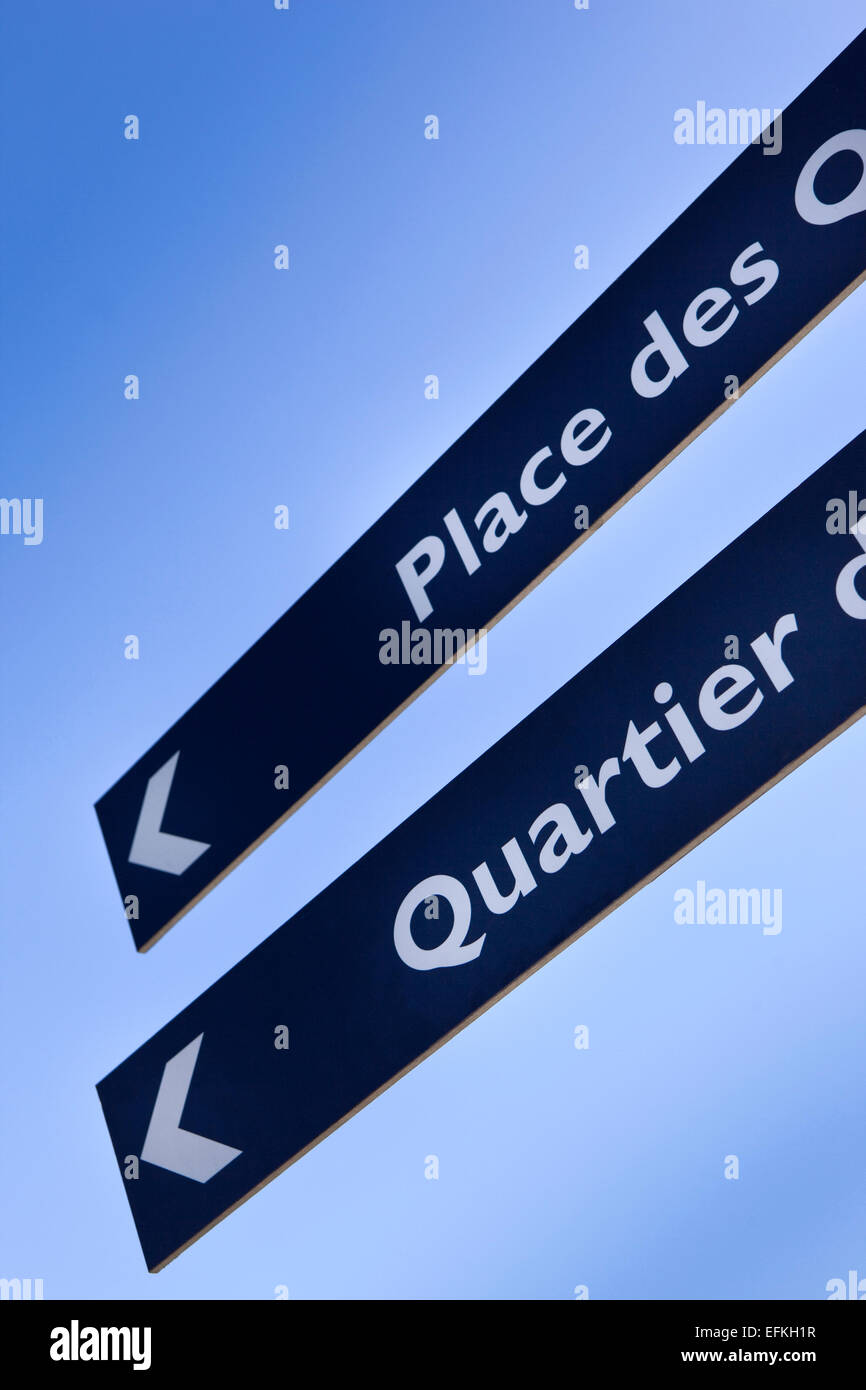 Touristic signs in the city of Bordeaux, France Stock Photo - Alamy