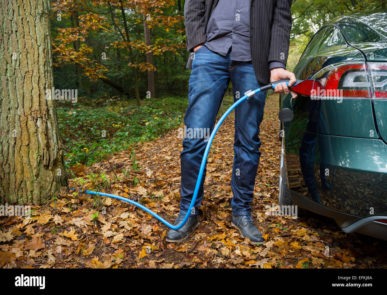 Older man trouble technology hi-res stock photography and images - Alamy