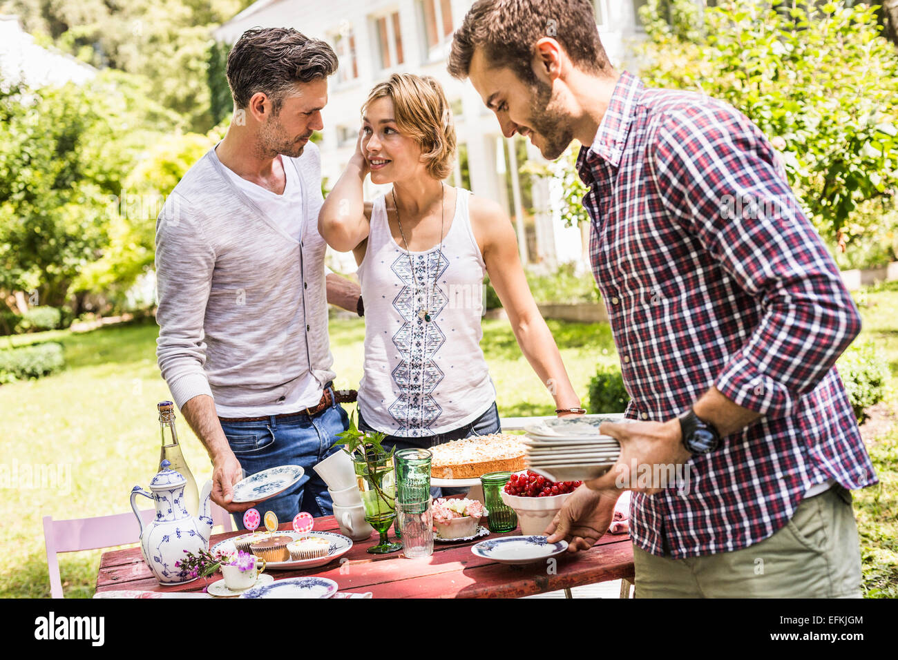 Friends Set Up In New York at Becky Moreno blog