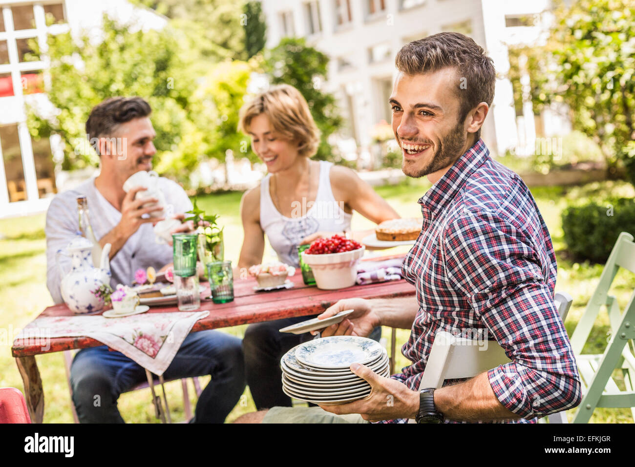 Group setting hi-res stock photography and images - Alamy