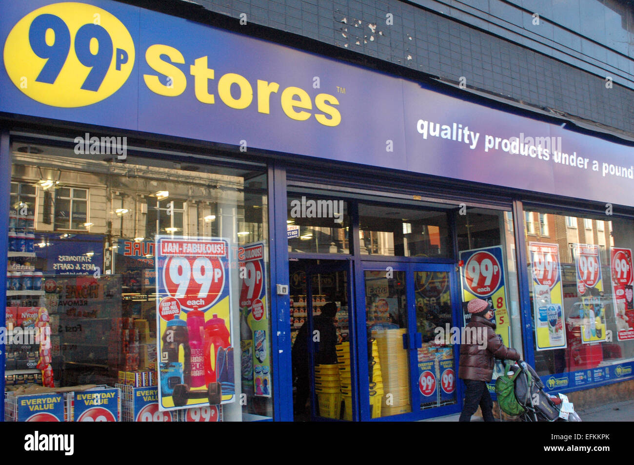 99p shops hi-res stock photography and images - Alamy
