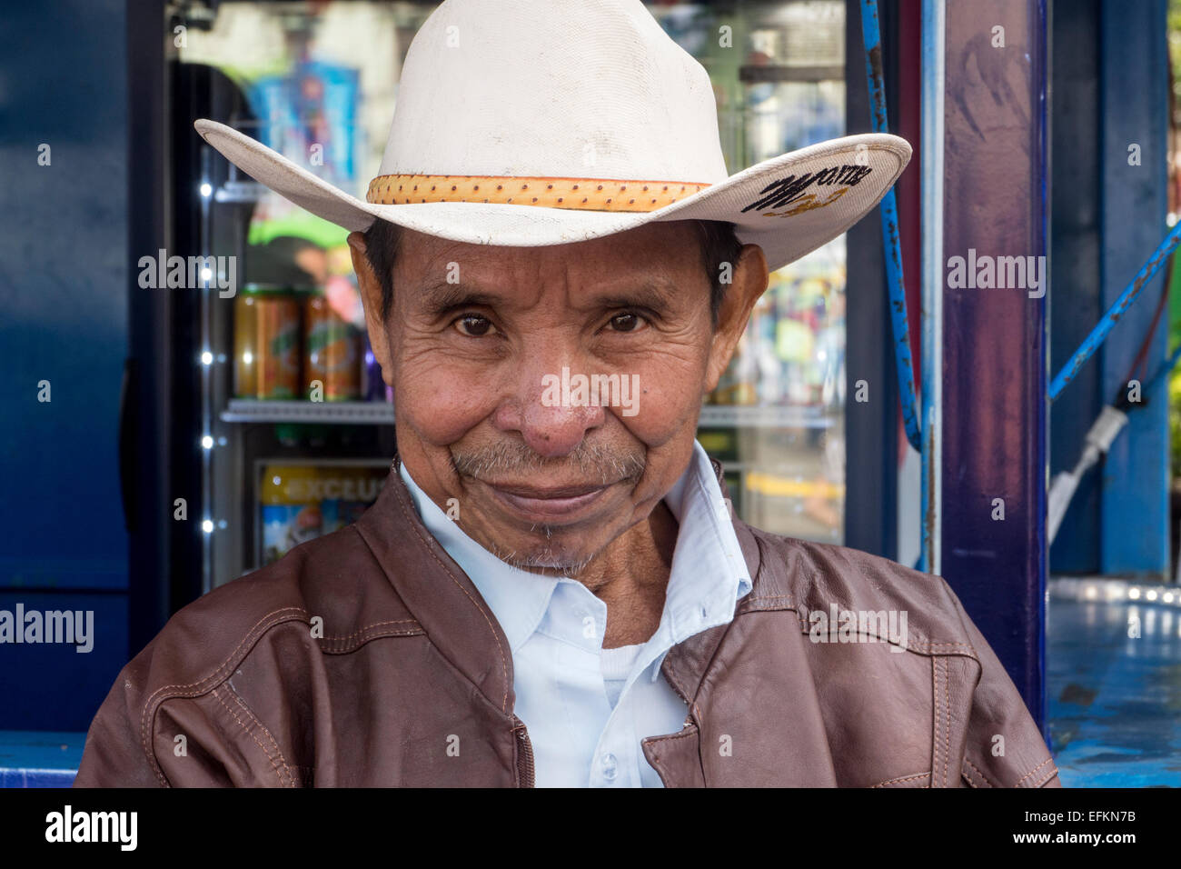 Portrait of guatemalan man hi-res stock photography and images - Alamy