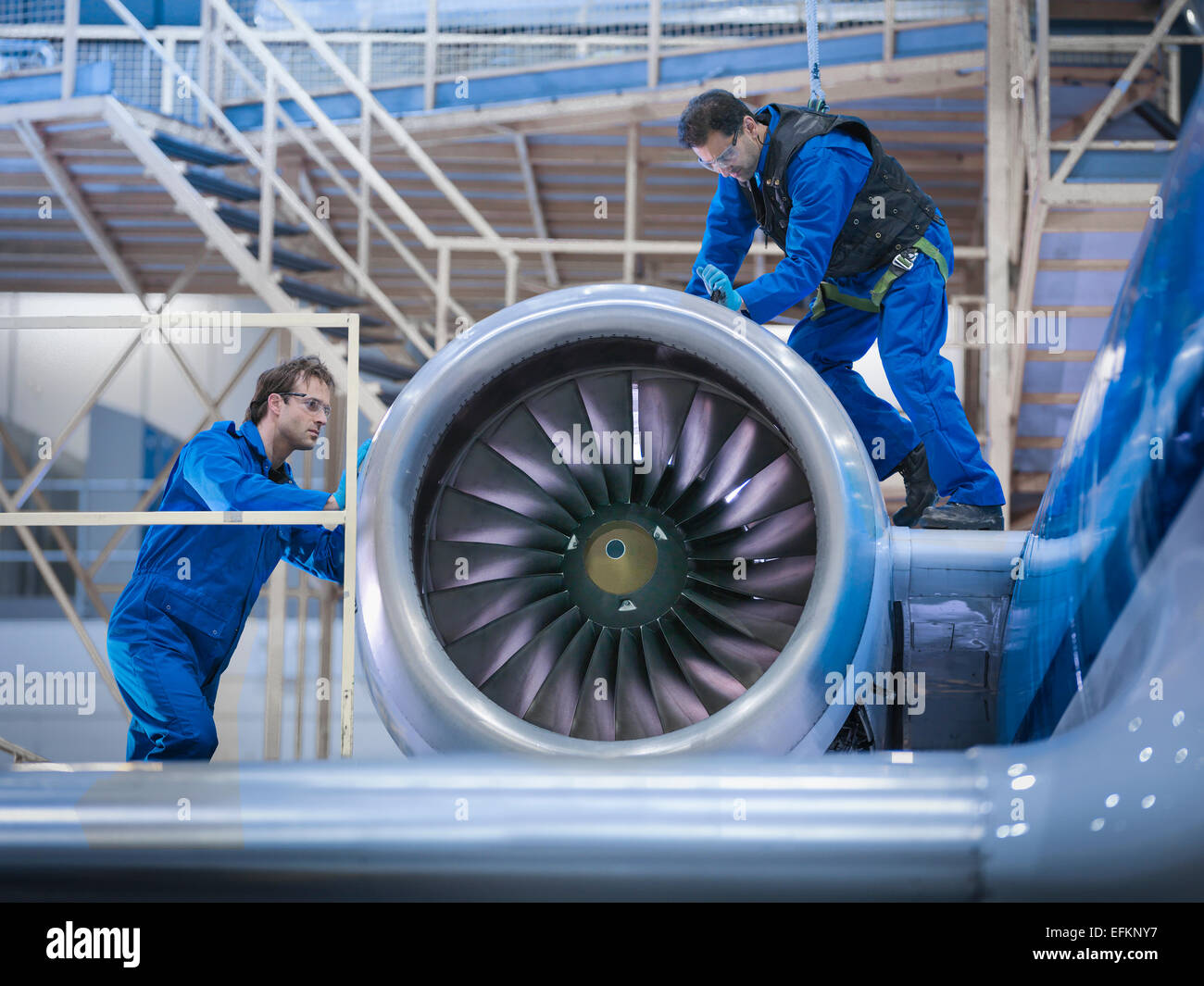Two engine aircraft hi-res stock photography and images - Alamy