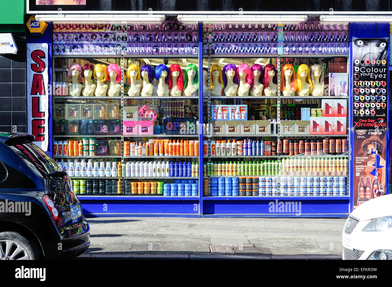 Beauty product store hi-res stock photography and images - Alamy