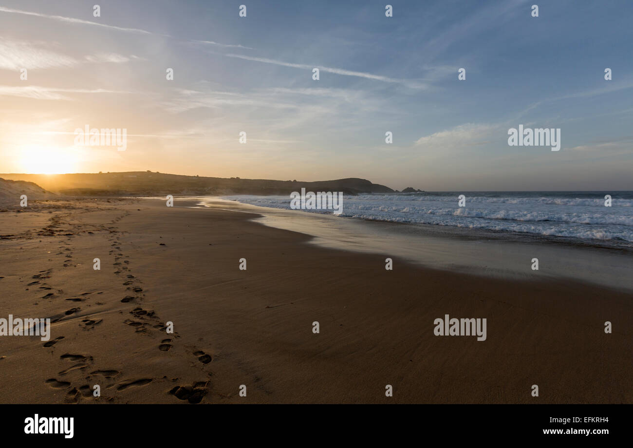 Playa de Ponzos, Ponzos beach at sunset Wild beach in Cobas Ferrol ...