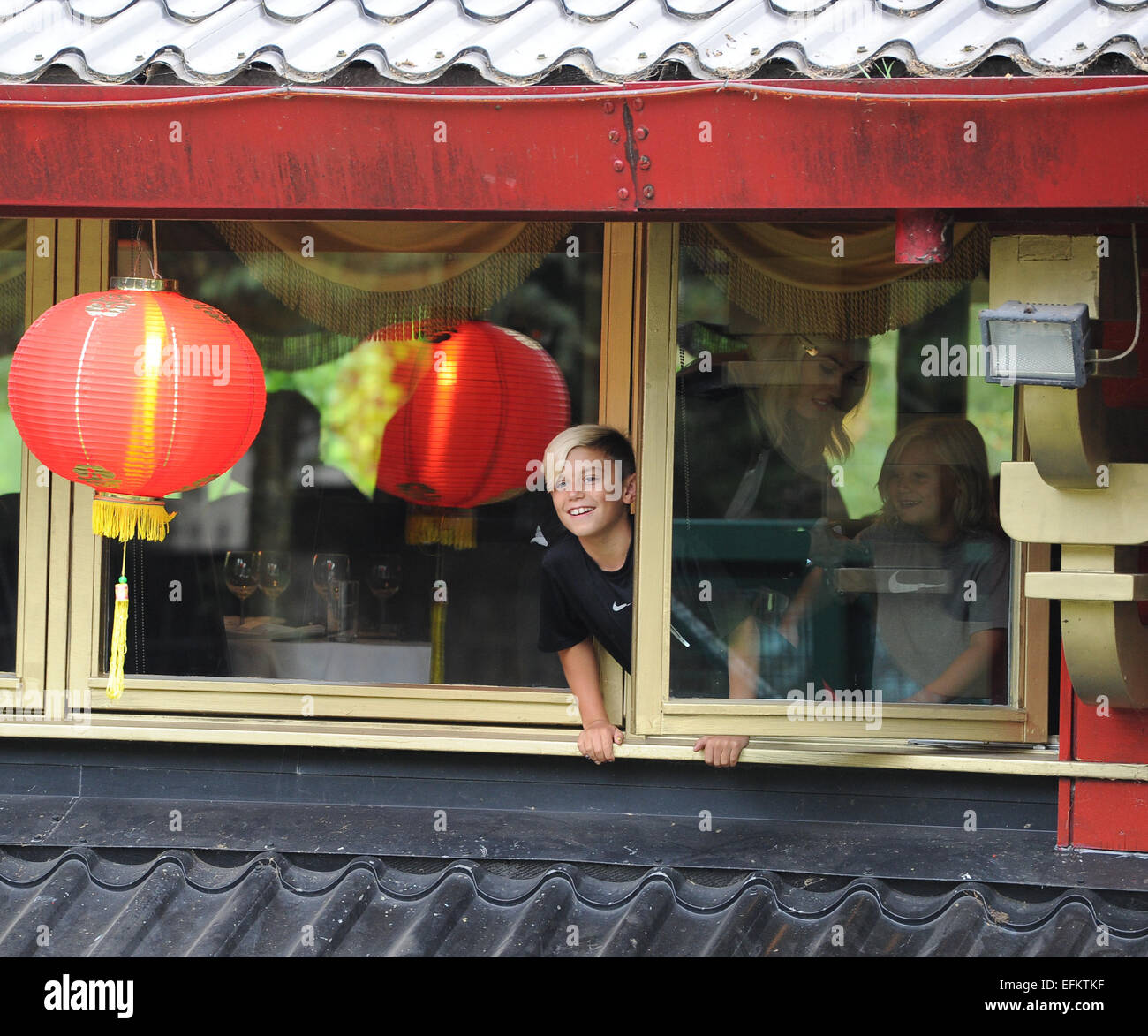 Gwen Stefani and her family enjoy dinner at Feng Shang Princess, a ...