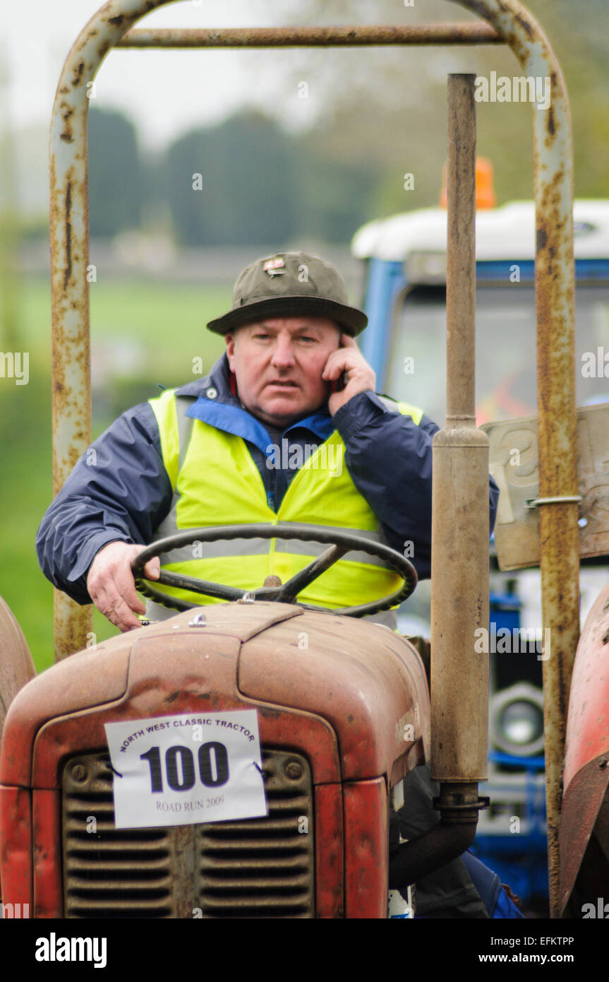 Farmers driving tractor hi-res stock photography and images - Alamy