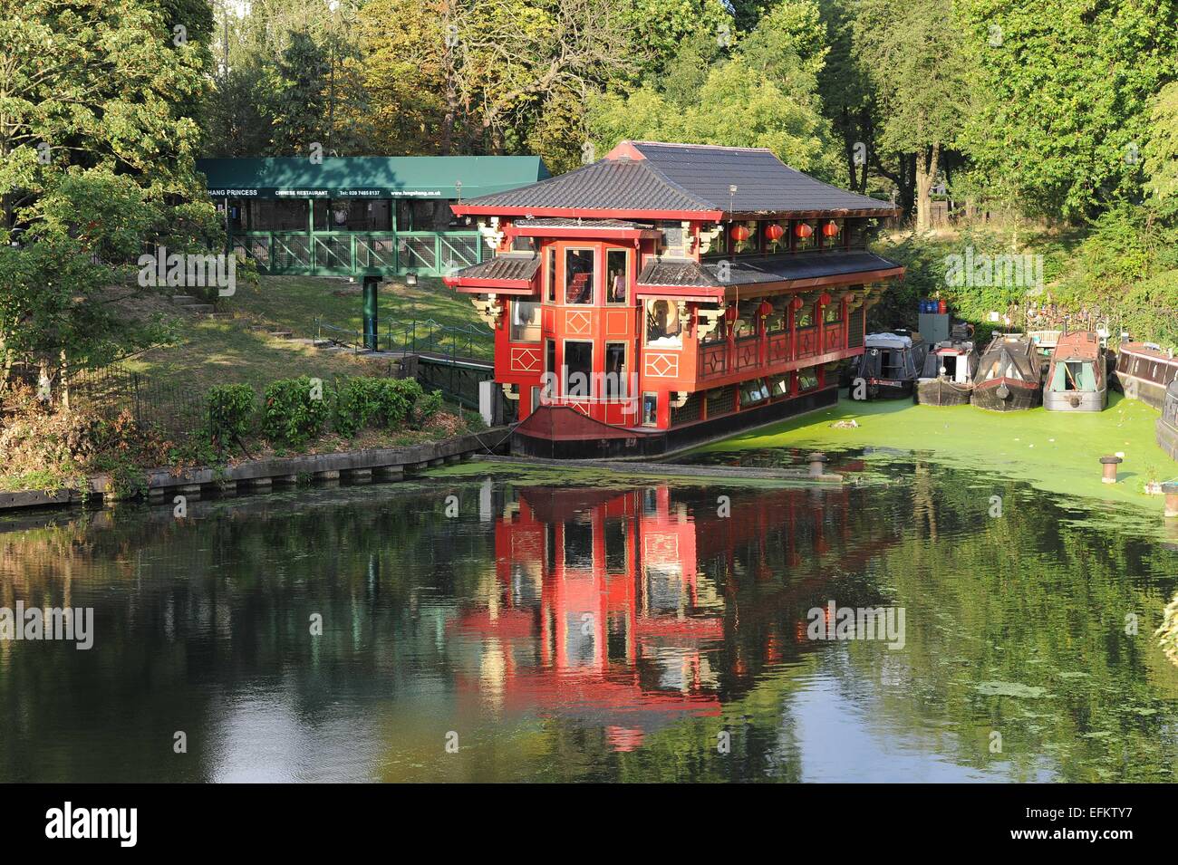 Gwen Stefani and her family enjoy dinner at Feng Shang Princess, a ...